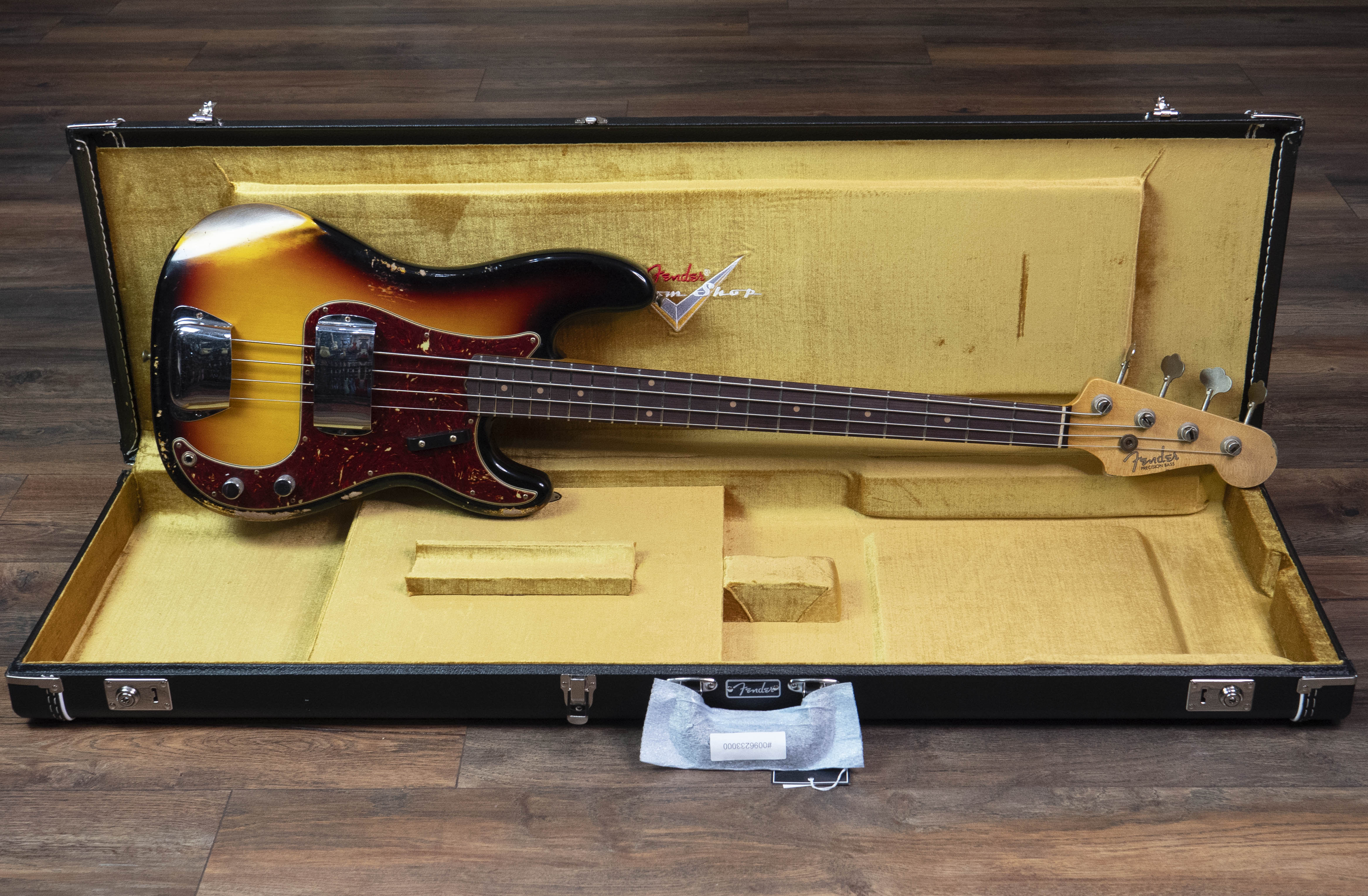 Fender Custom Shop Limited Edition '63 Precision Bass Heavy Relic, Fad ...