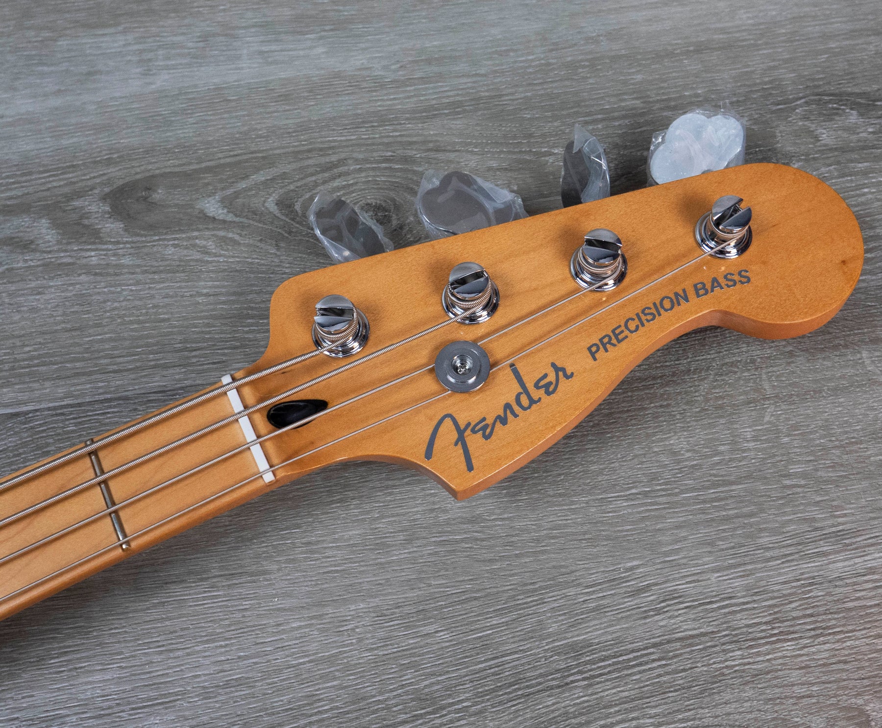 Fender Player Plus Precision Bass, Maple Fingerboard, Fiesta Red – A ...